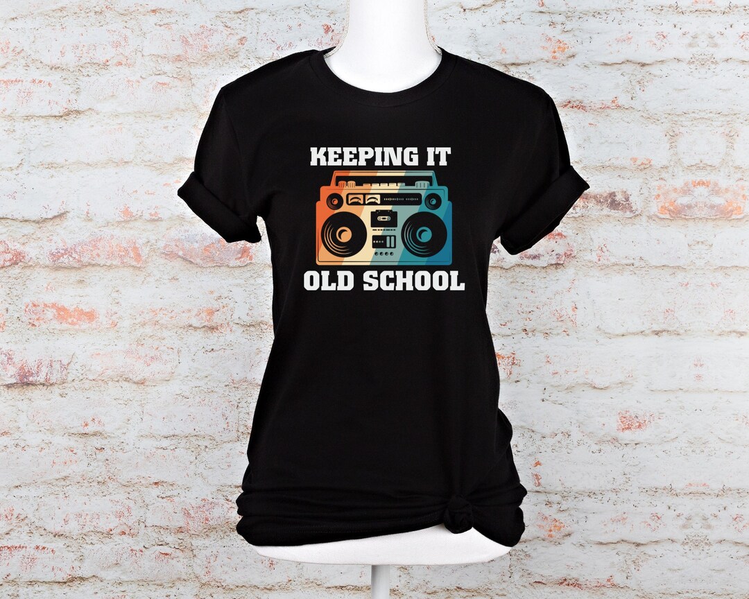 Keeping It Old School Retro Classic Boombox Graphic Unisex T-shirt ...