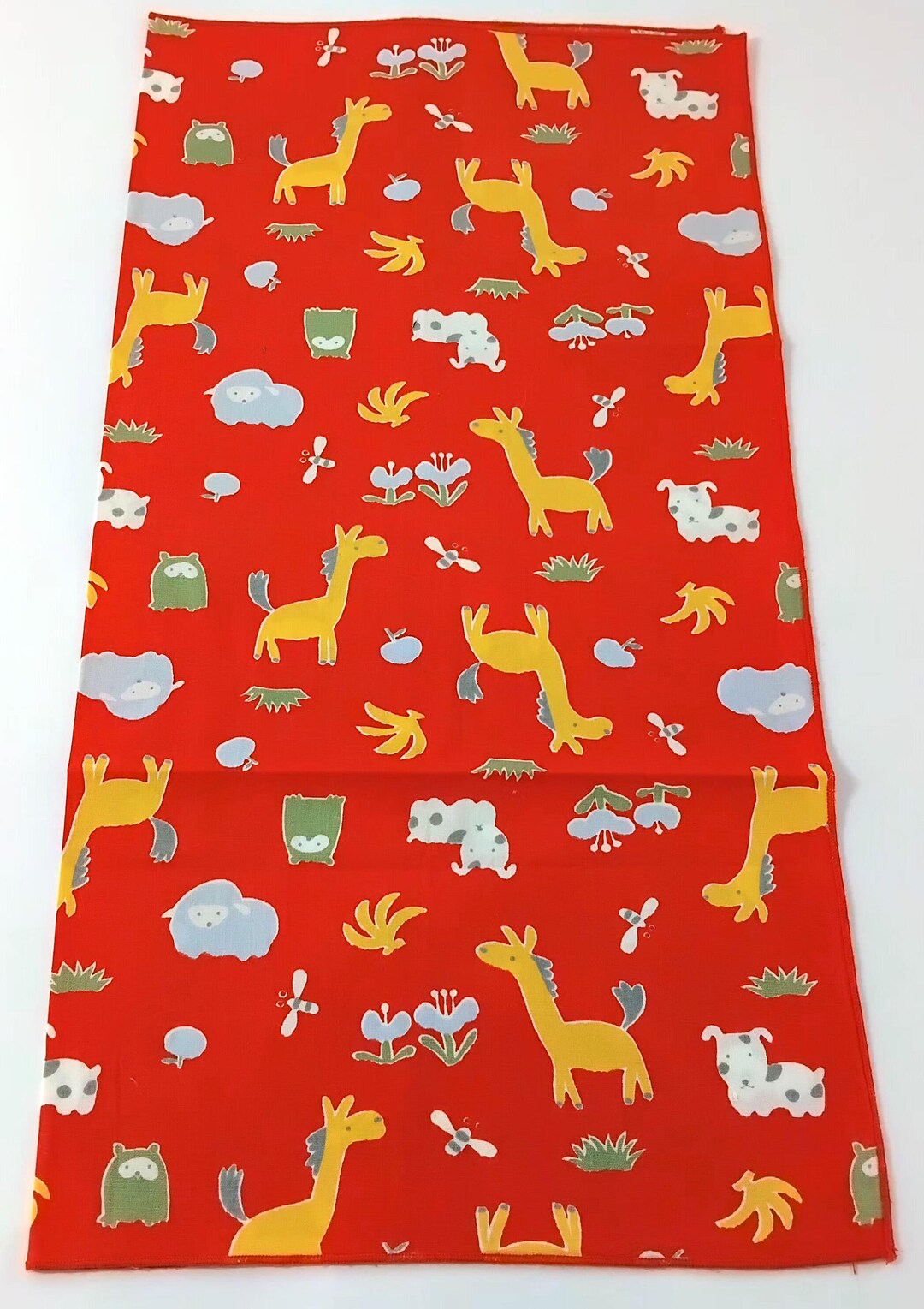 Red Baby Animal Print Fat Quarter Fabric, Cotton Quilting Fabric 43cm X ...