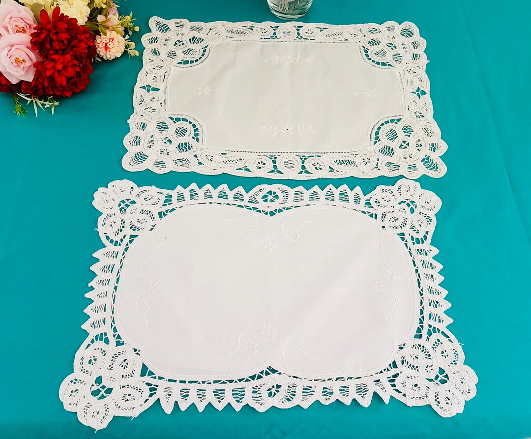 2 Vintage 80s White Lace and Floral Embroidered Place Mats - Etsy