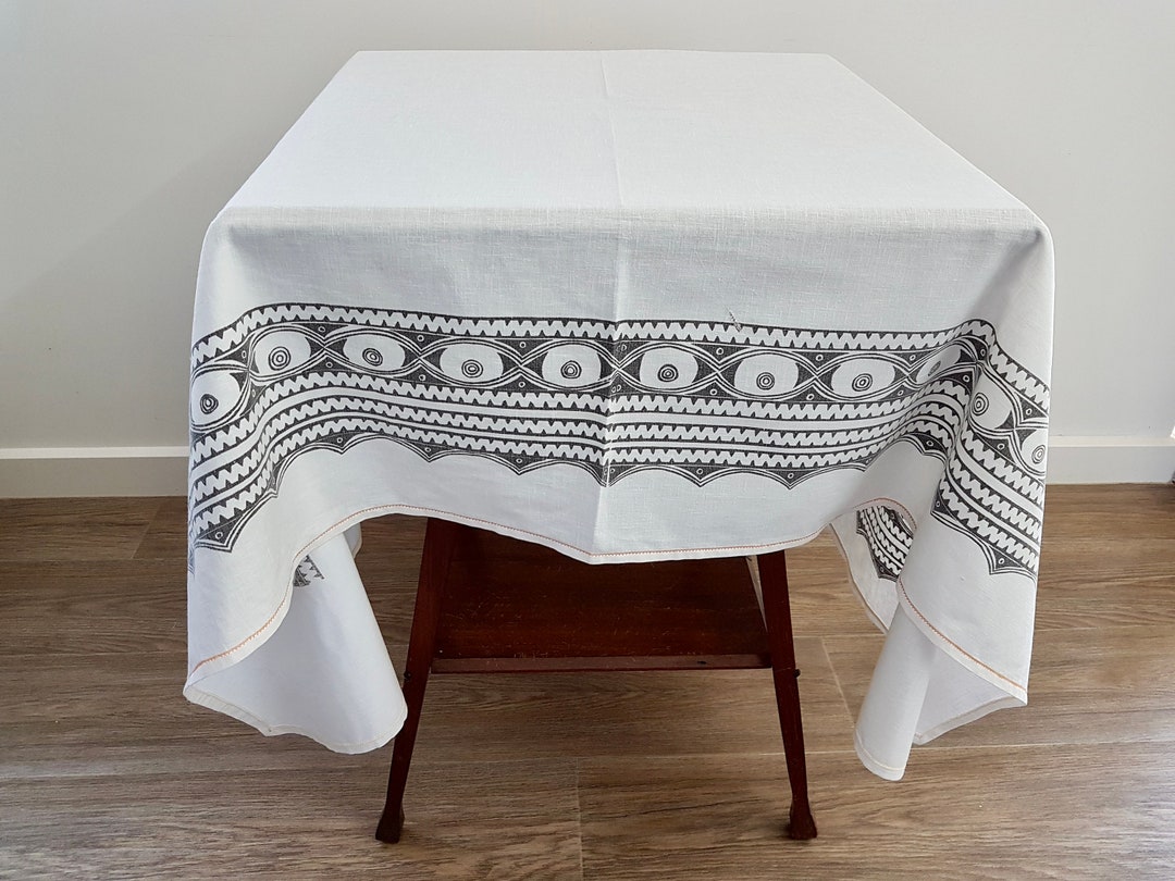 Vintage 70s Black White Maori New Zealand Totem Rectangle Tablecloth - Etsy