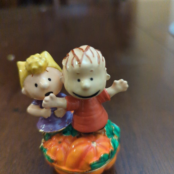 Linus and Sally Figurine - Etsy