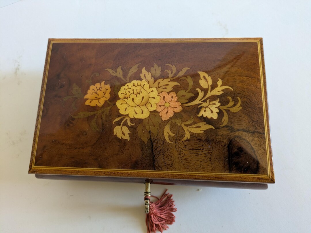 Locking Music Box W Key - Etsy