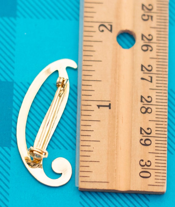 Vintage Gold Tone Cursive Letter D Brooch - Z16 - Gem