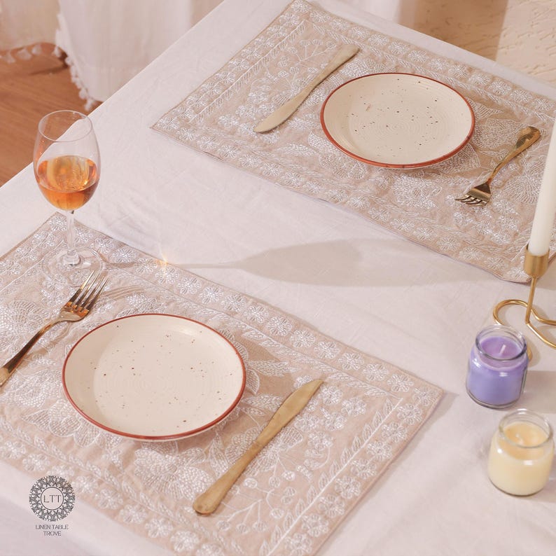 Lavish Placemat Dinning Table White Embroider Linen Table Placemat ...