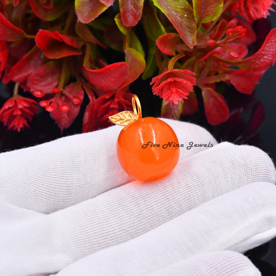 14K Gold Orange Quartz Pendant, Carved Fruit Charm - Etsy