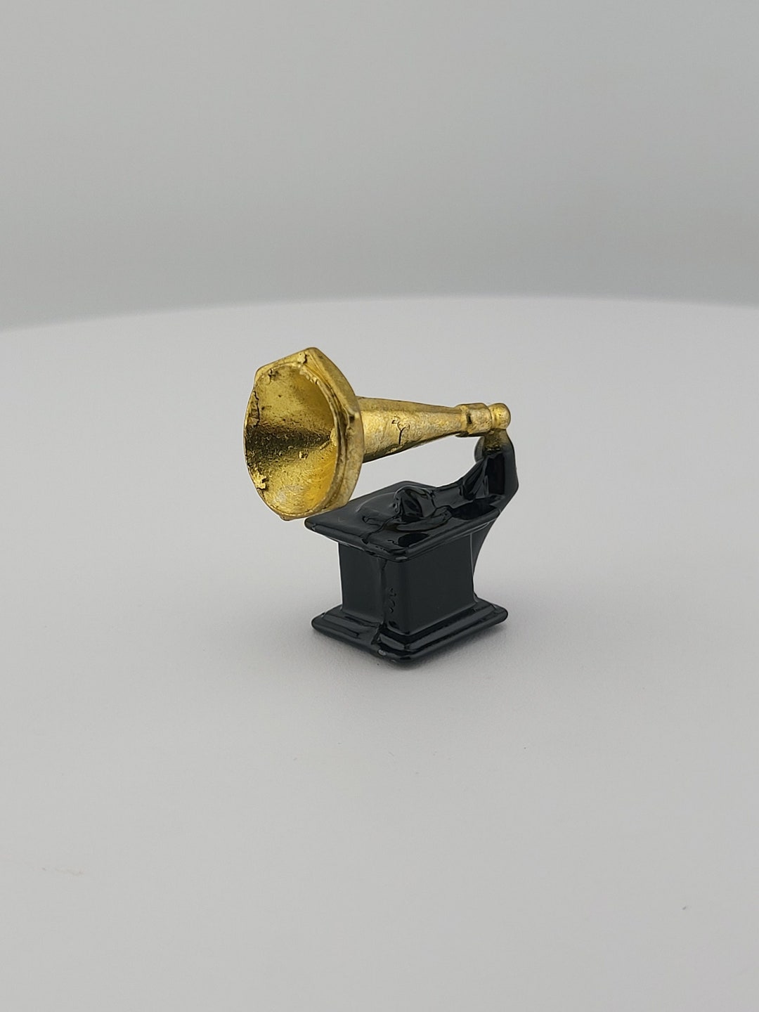 Vintage Miniature Old Fashioned Gramophone - Etsy