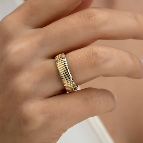 Fluted Design Gold Ring - Etsy