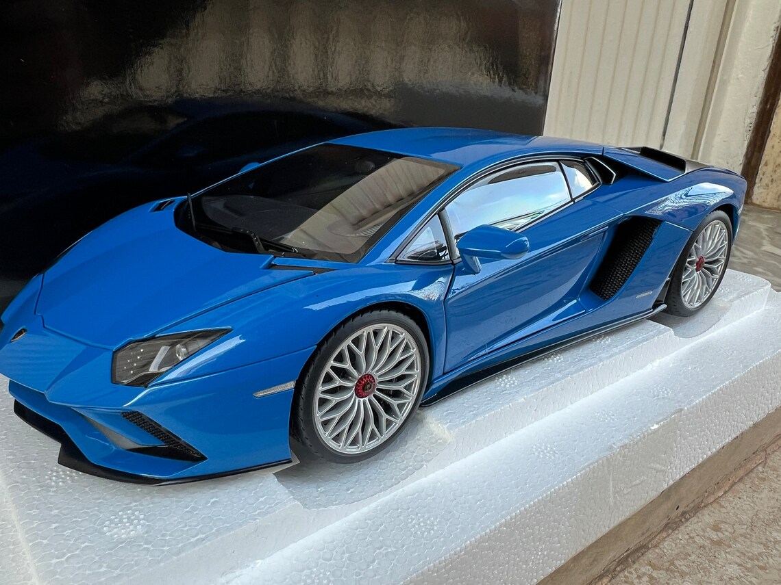 Lamborghini Aventador S 2017 1:18 Autoart 1/18 - Etsy