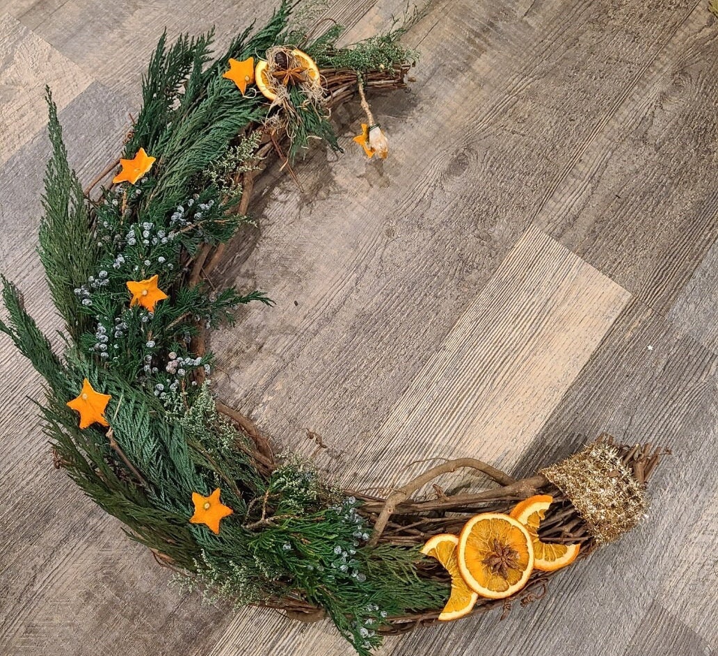 Yule Wreath, Winter Witch Cottage Decor, Evergreen Moon Wreath, Dried ...