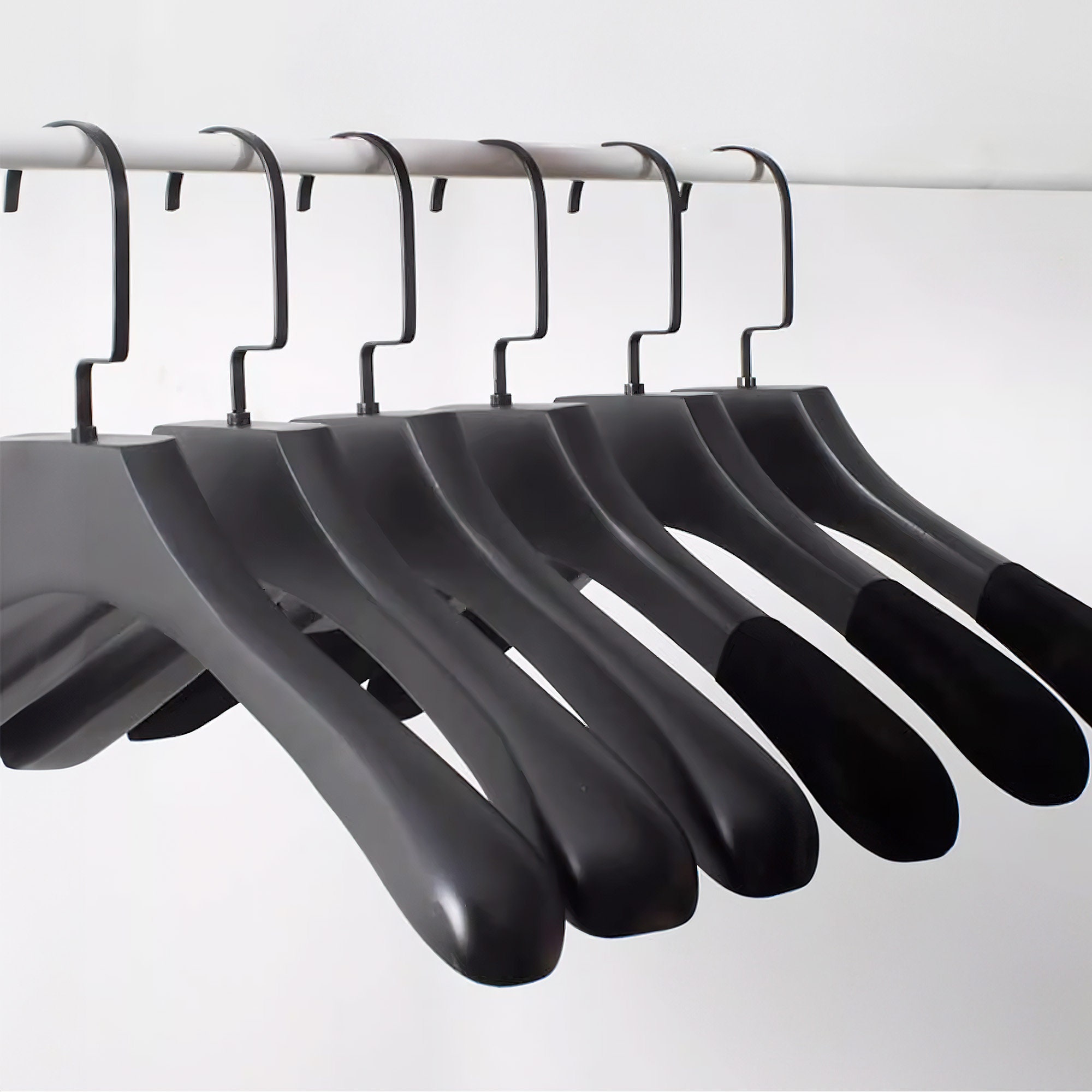 Luxury Matte Black Wide-shoulder Wooden Hangers, Anti-slip Coat Hangers ...