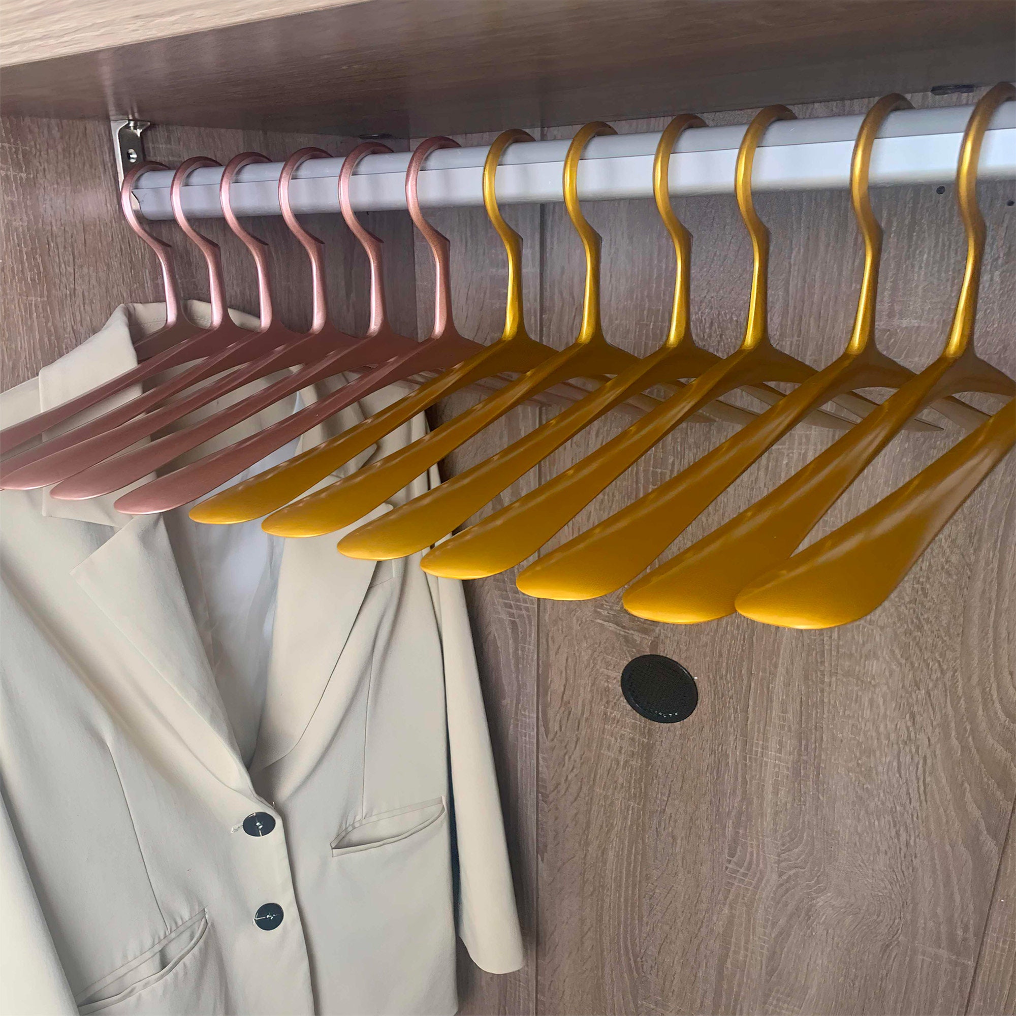 Elegant Swan Neck Shape Aluminum Alloy Clothes Hanger With With Small ...