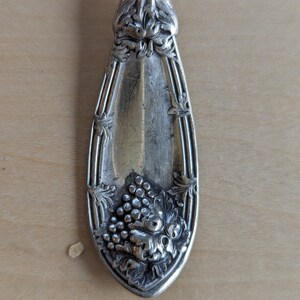 Vintage ONEIDA SILVER 1881 Rogers "la Vigne" Grapes Silver Plate Ornate ...