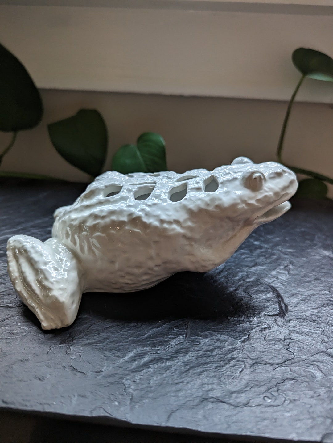 Vintage Mottahedeh Design Ceramic White Flower Frog Frog, Majolica ...