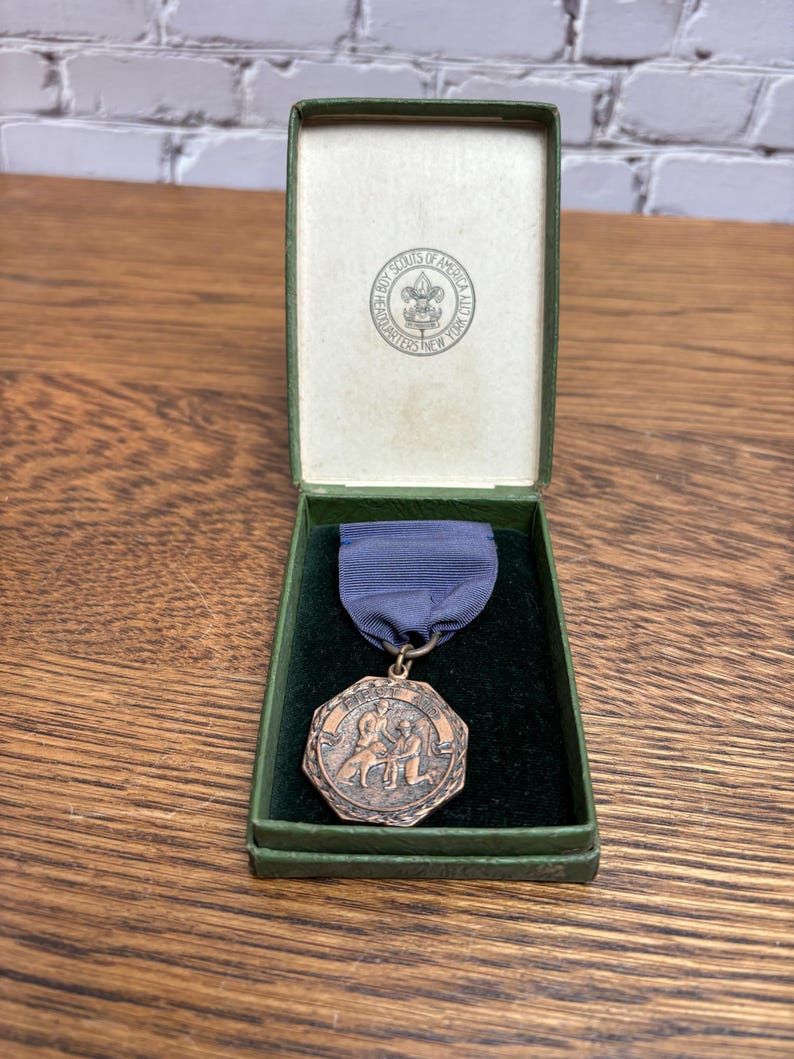 Vintage Boy Scouts First Aid Merit Medal – Pre-ww2 With Original Box - Etsy