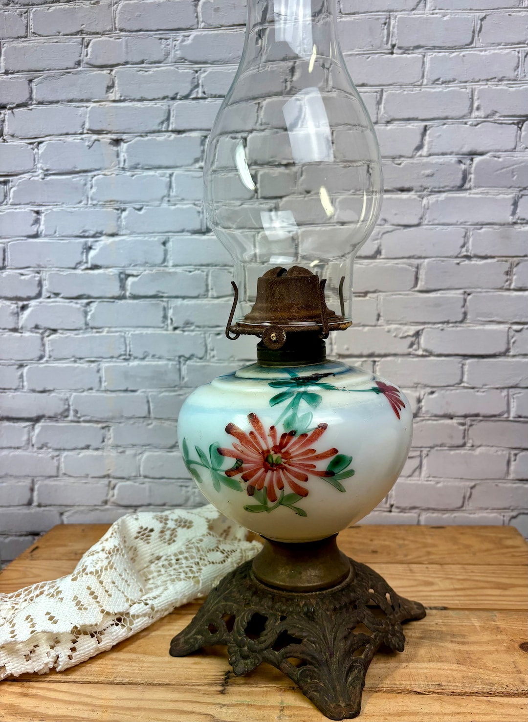 Victorian Hand Painted Oil Lamp - Late 1800s or Early 1900s - Etsy