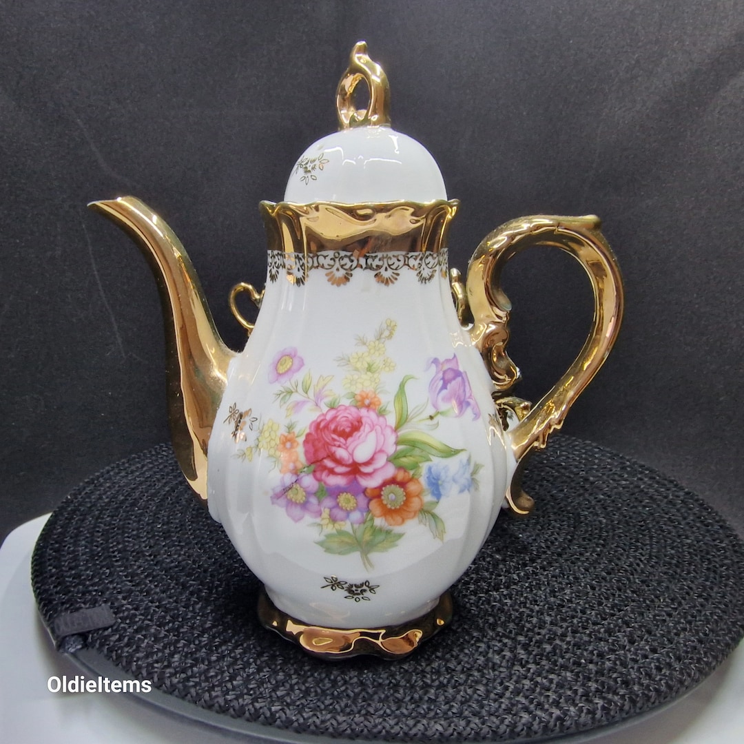 Beautiful Small Tea Set Compared of 20 Oz Teapot, 7 Oz Sugar Bowl, 4 Oz ...