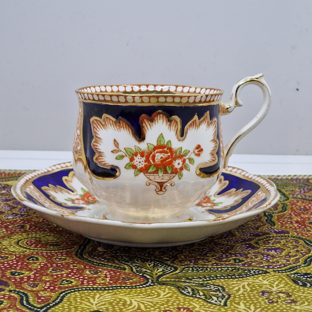 Vintage Royal Albert Tea Cup and Saucer: Golden Scalloped Floral ...