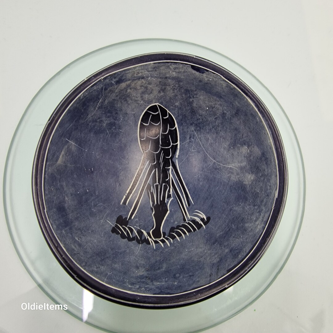 Collectible 10 Cm Diameter 2 Cm Deep Stone Kenyan Plate With Giraffe ...