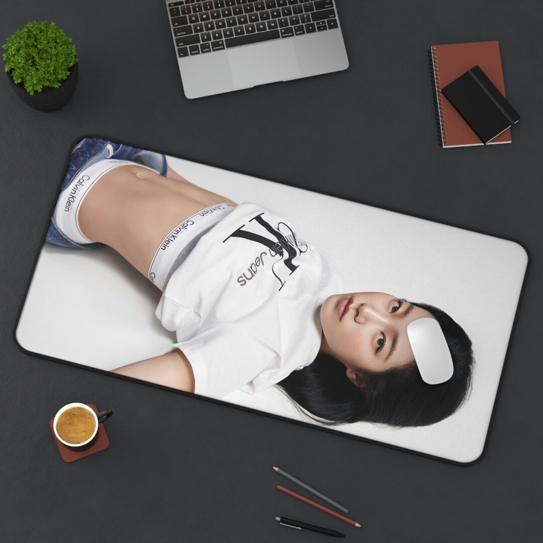 Kazuha LE SSERAFIM CK Japanese Desk Mat 3 Sizes Mouse Pad - Etsy