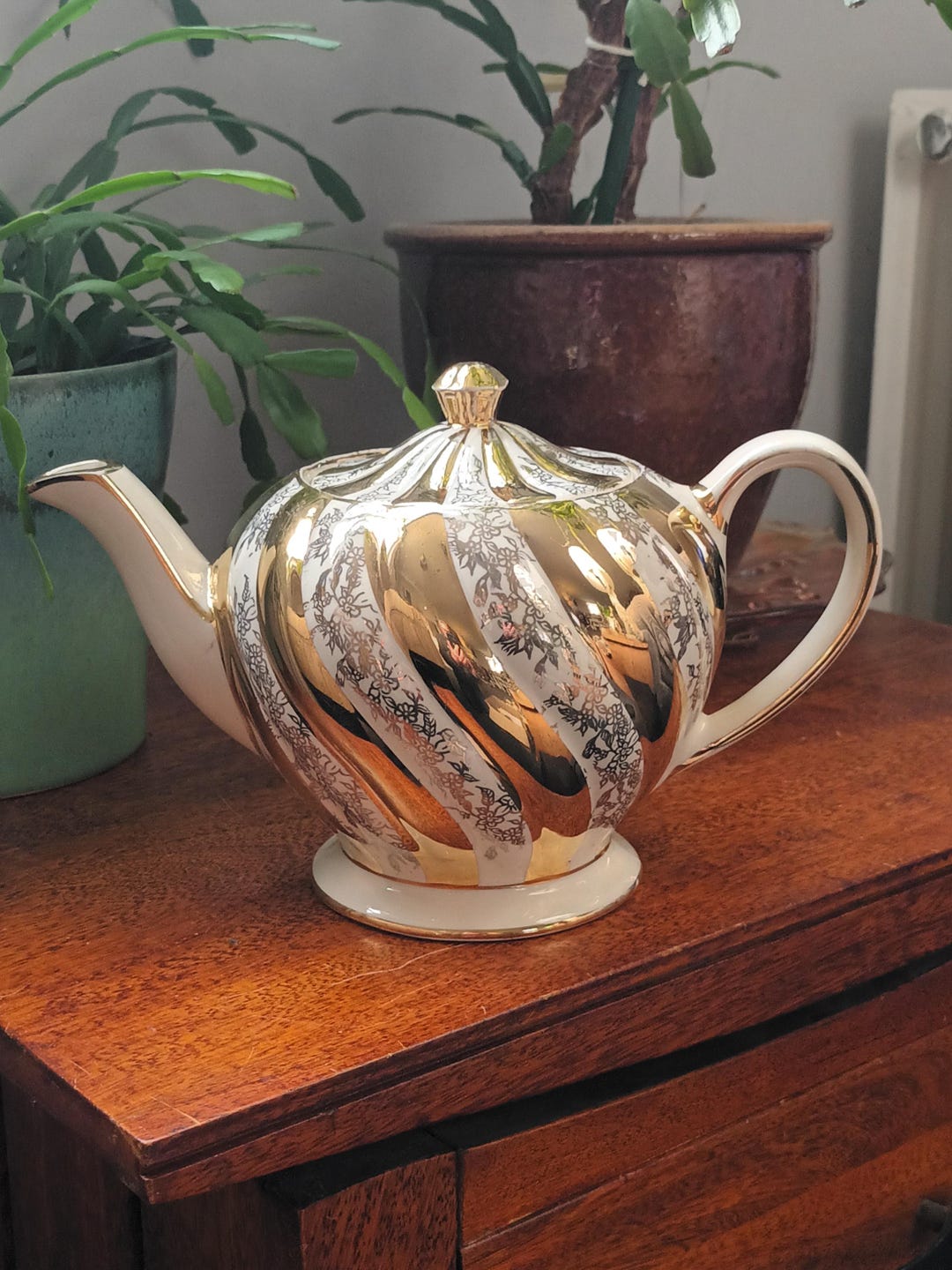 Beautiful Rare Vintage English Large Ceramic Tea Pot Made by Saddler ...