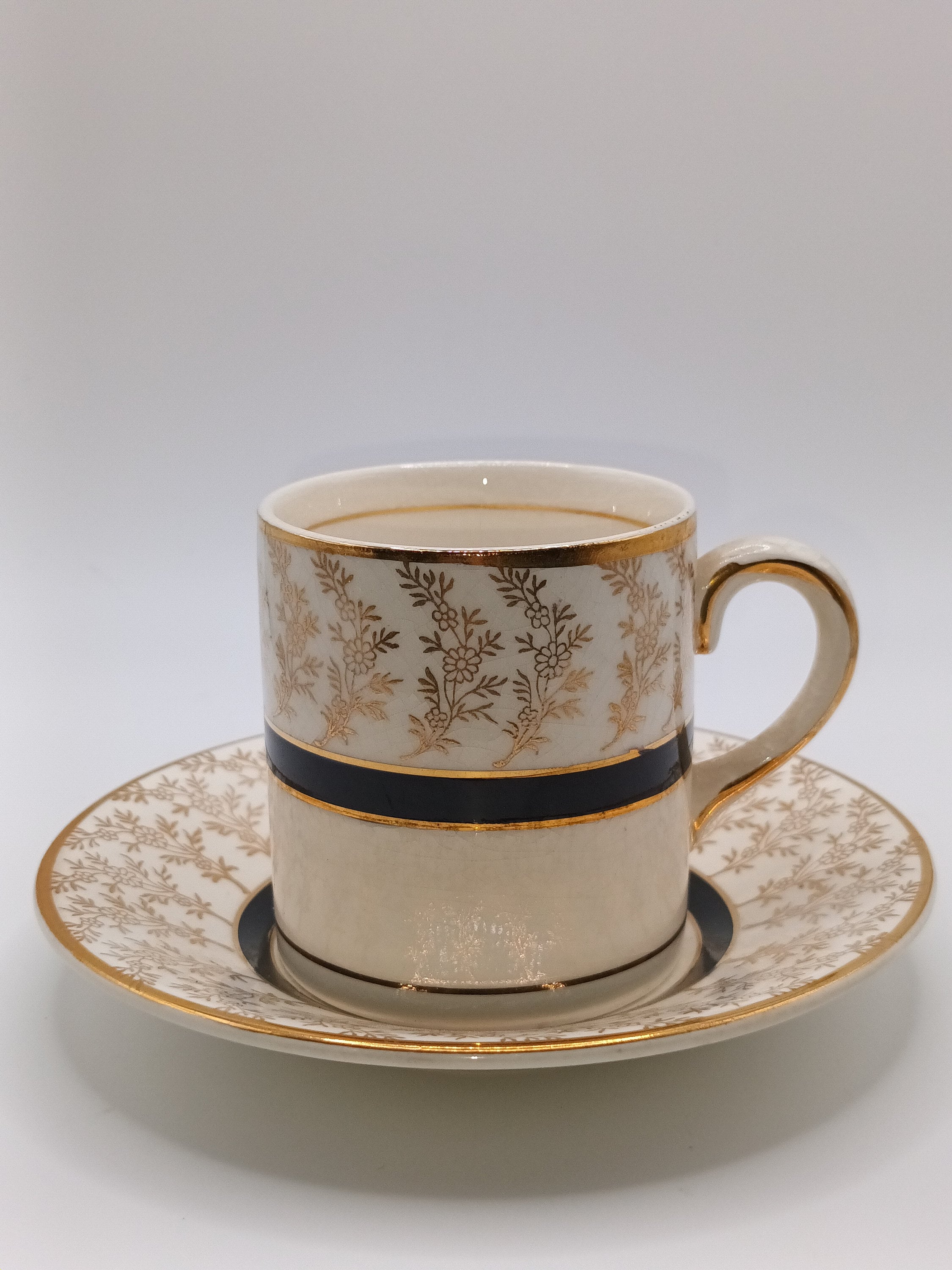 4 Beautiful Vintage Crownford Burslem Demitasse Cups and Saucers and ...