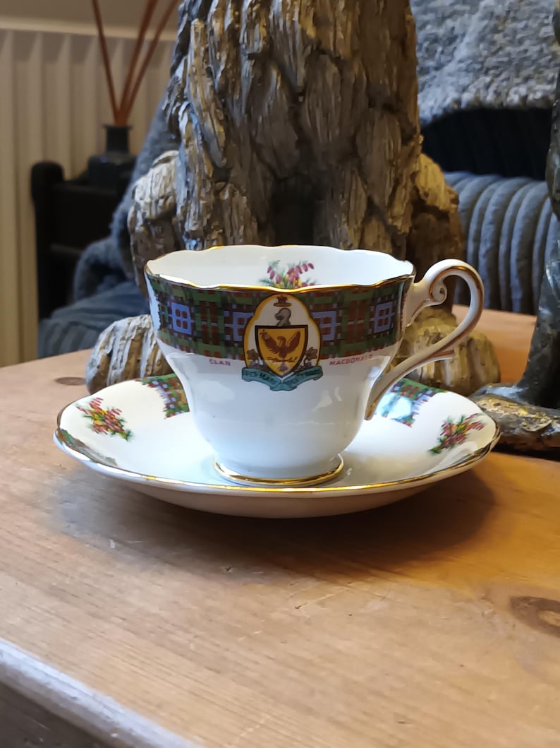 Lovely Vintage Royal Standard "bonnie Scotland Macdonald Clan" Fine ...