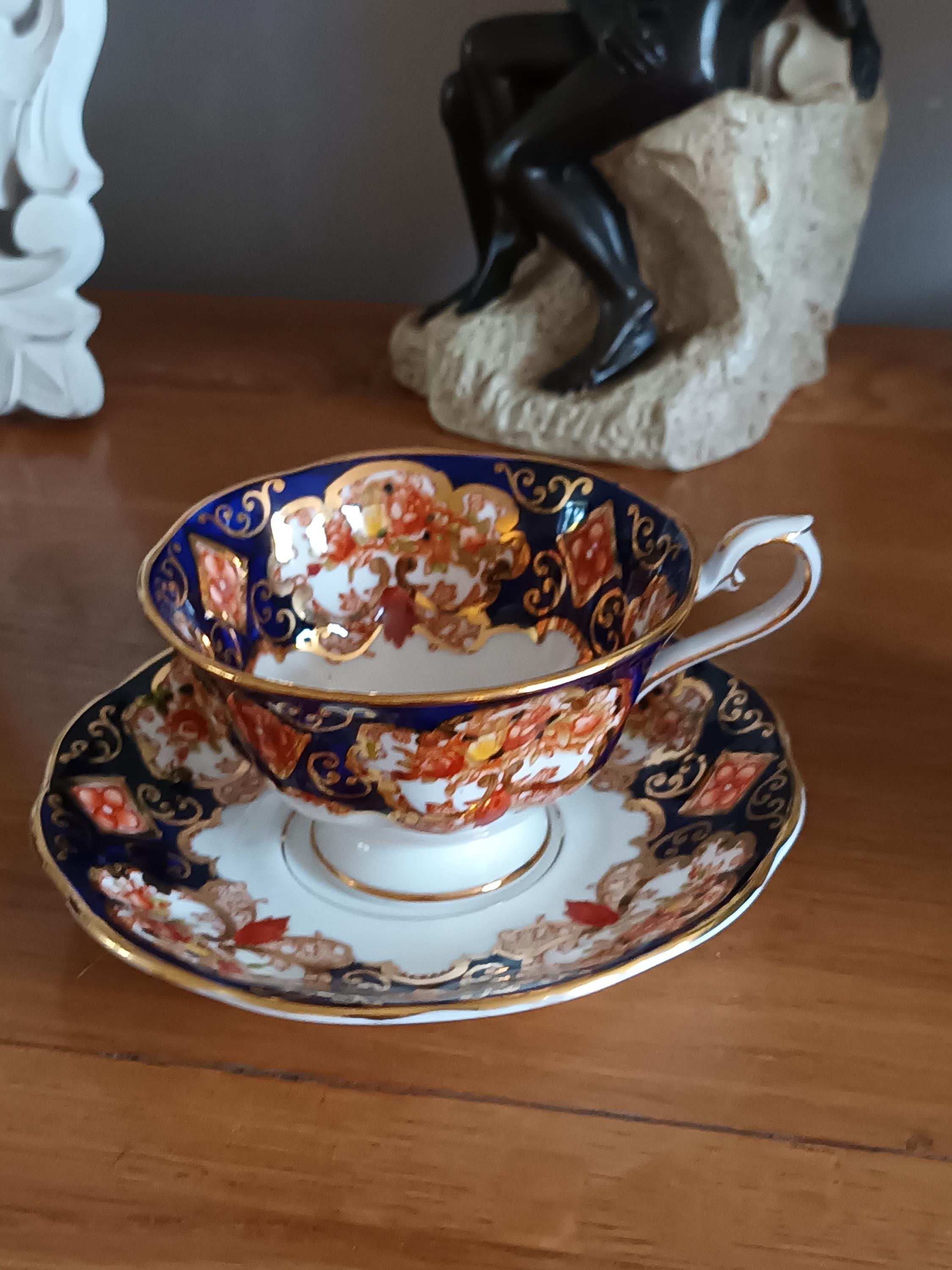 Beautiful Royal Albert Bone China Vintage Cup and Saucer Heirloom ...