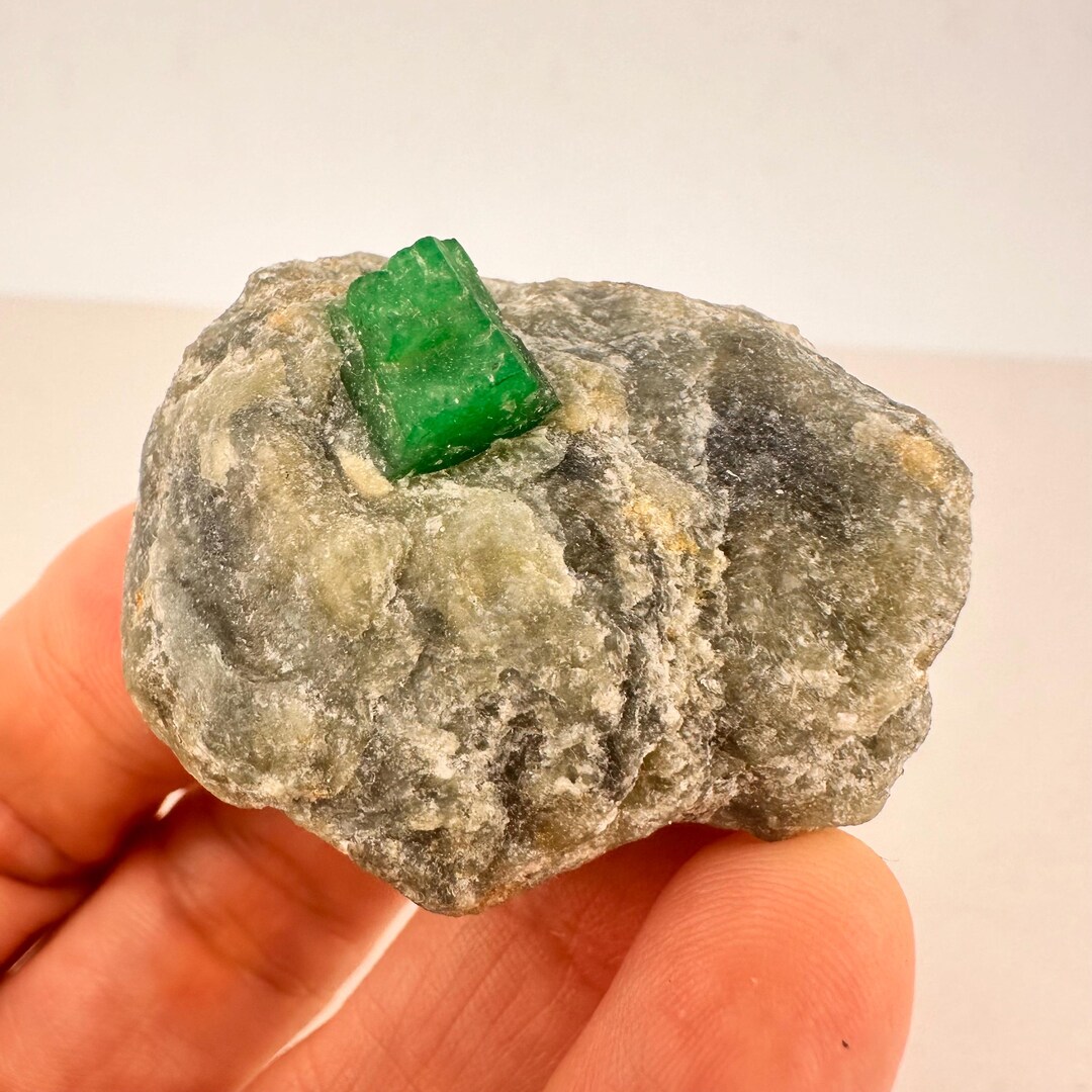 Emerald on Matrix, so Rare and Hard to Come By! Green Beryl From Swat ...