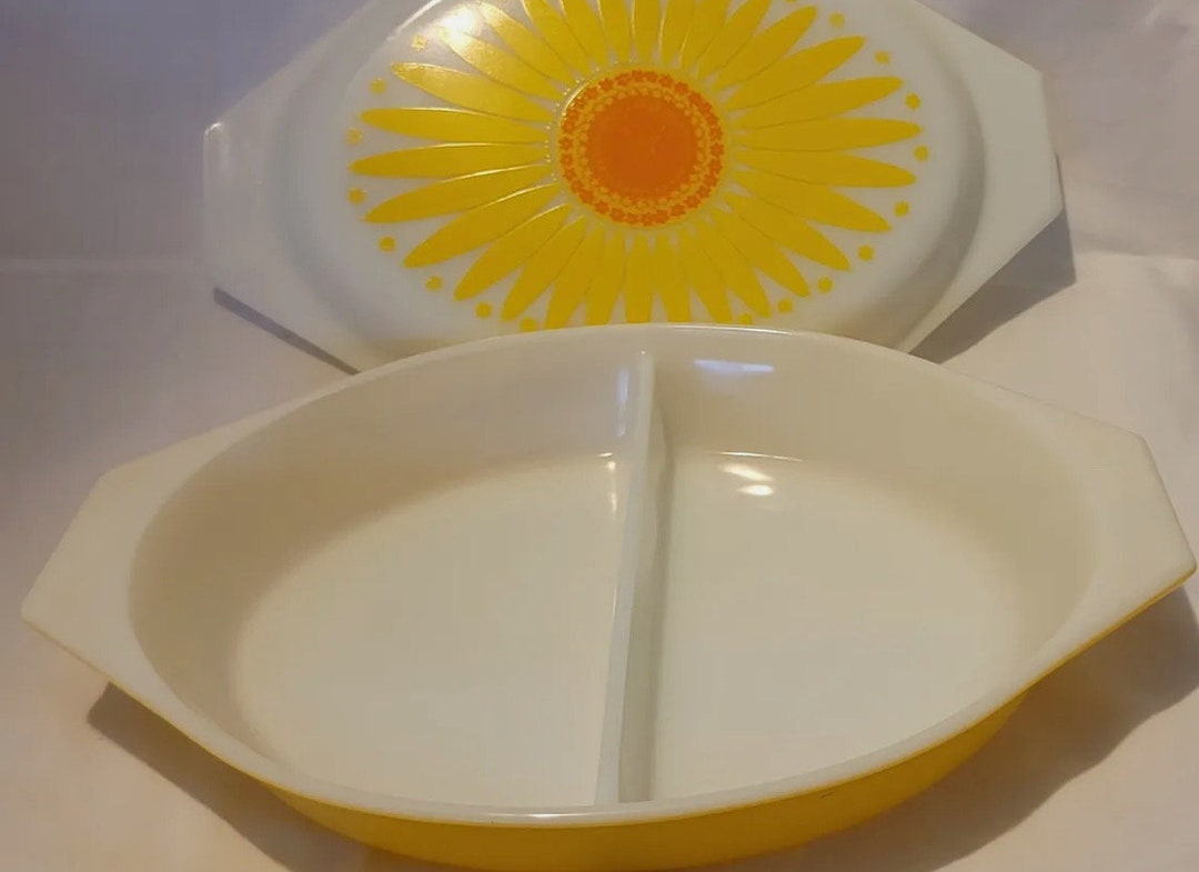 Vintage Pyrex Sunflower Daisy Divided Casserole Dish W/lid 1.5 Qrt - Etsy
