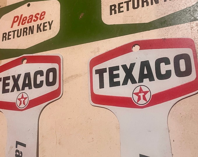 C1950'S Texaco Restrooms Gas Station Wall Sign W/ Key - Etsy