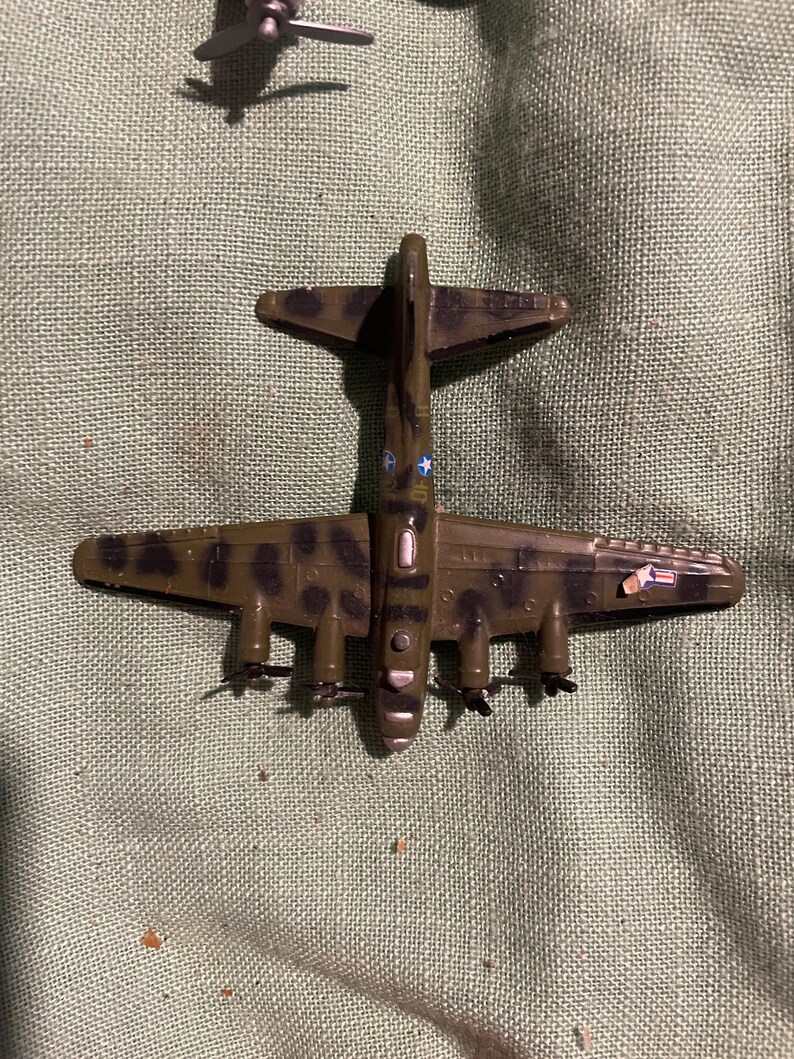 Diecast WWII Fighter Plane Model Military Aircraft Collectible Toy Air ...
