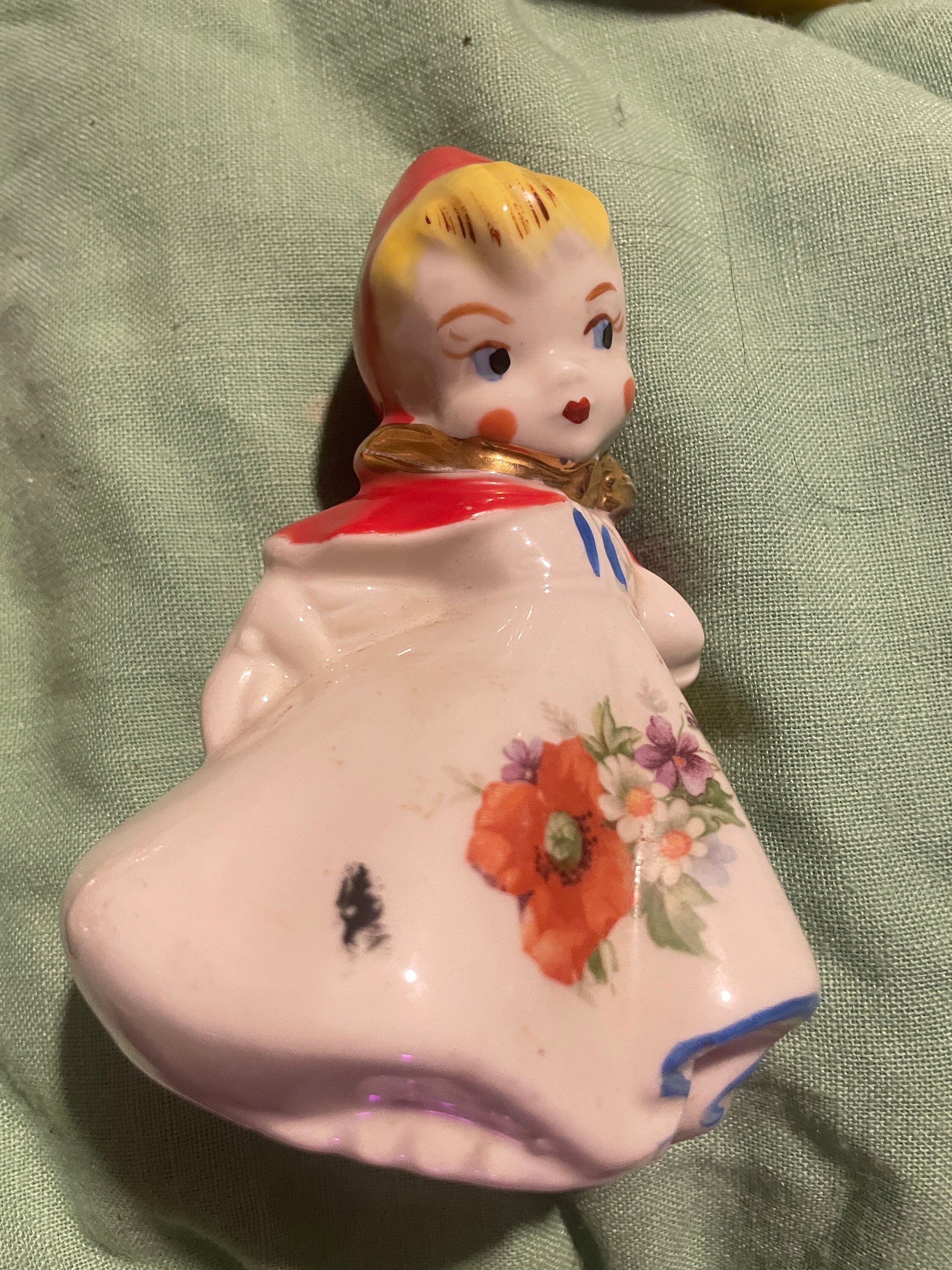 Little Red Riding Hood by Hull Salt and Pepper Set Circa 1950s. FREE ...