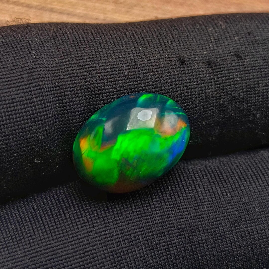 4 CT Natural Ethiopian Multi Fire Opal, Smooth Cabochon Oval Shape ...