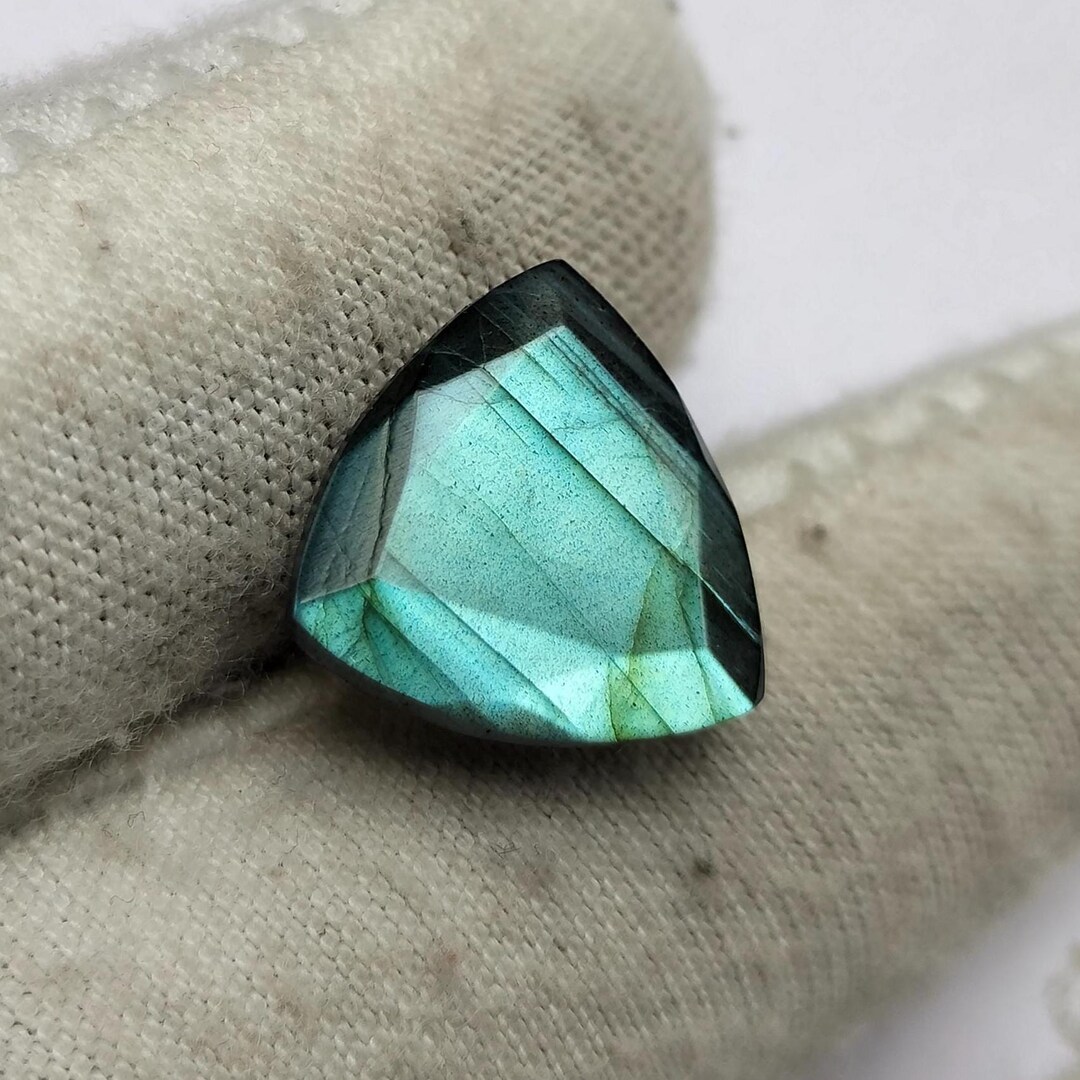 Natural Labradorite Triangle Shape Gemstone 7 CT 14x14x7mm, Faceted ...