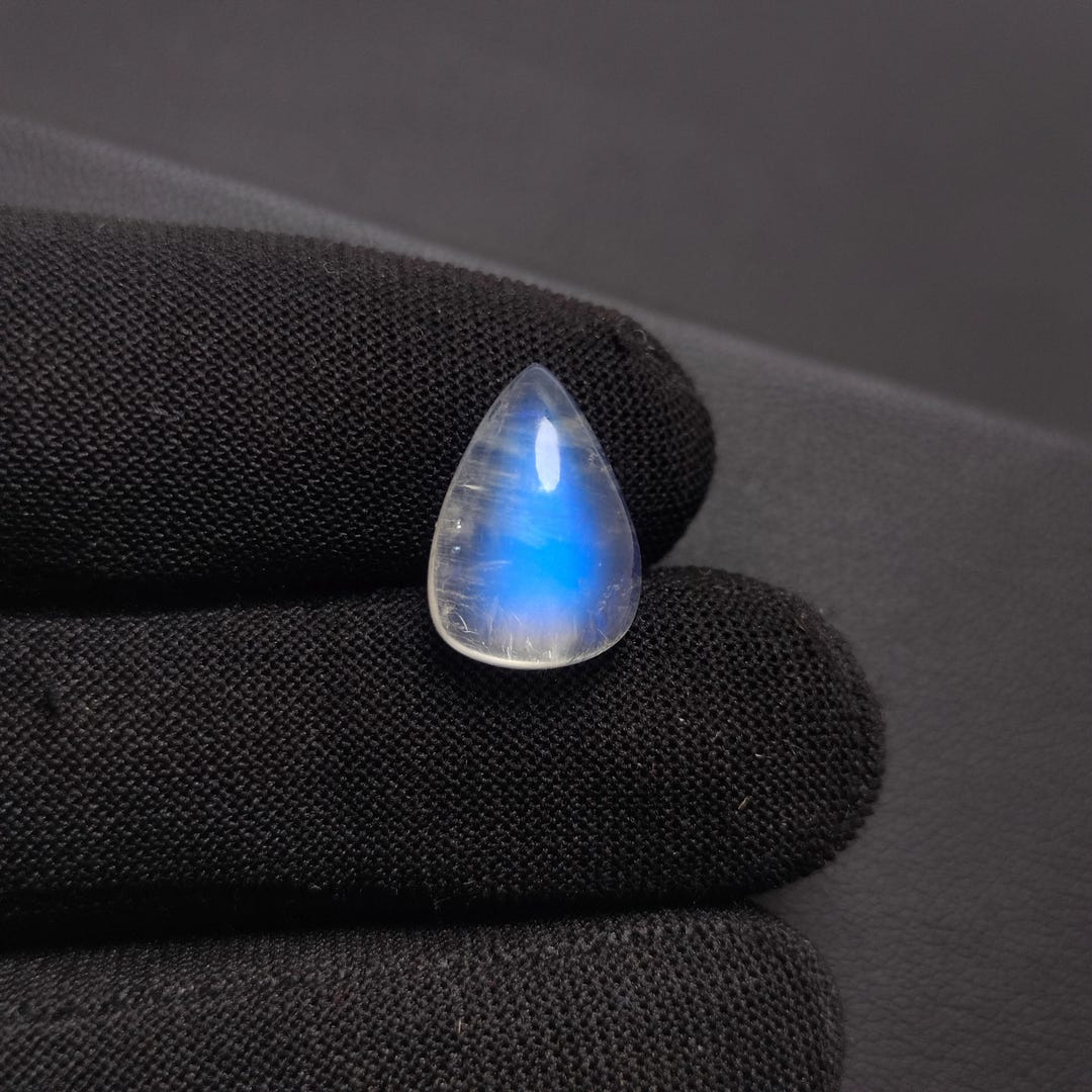 Blue Flash Rainbow Moonstone Gemstone, 13x8x5 Mm, 6 Ct, Pear Shape ...