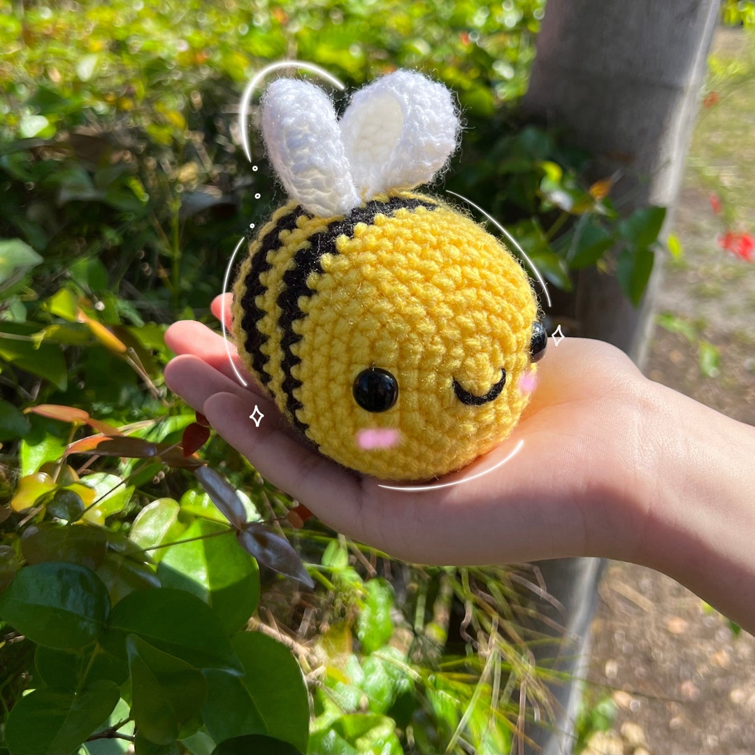 Crochet Amigurumi Bee! - Etsy
