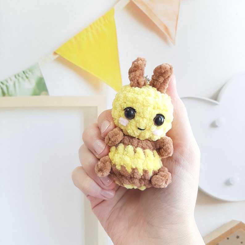 Crochet PATTERN Bee Keychain No Sew Amigurumi Tutorial PDF - Etsy