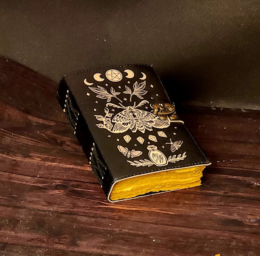 Blank Spell Book of Shadows Journal With Lock Vintage Handmade Leather ...