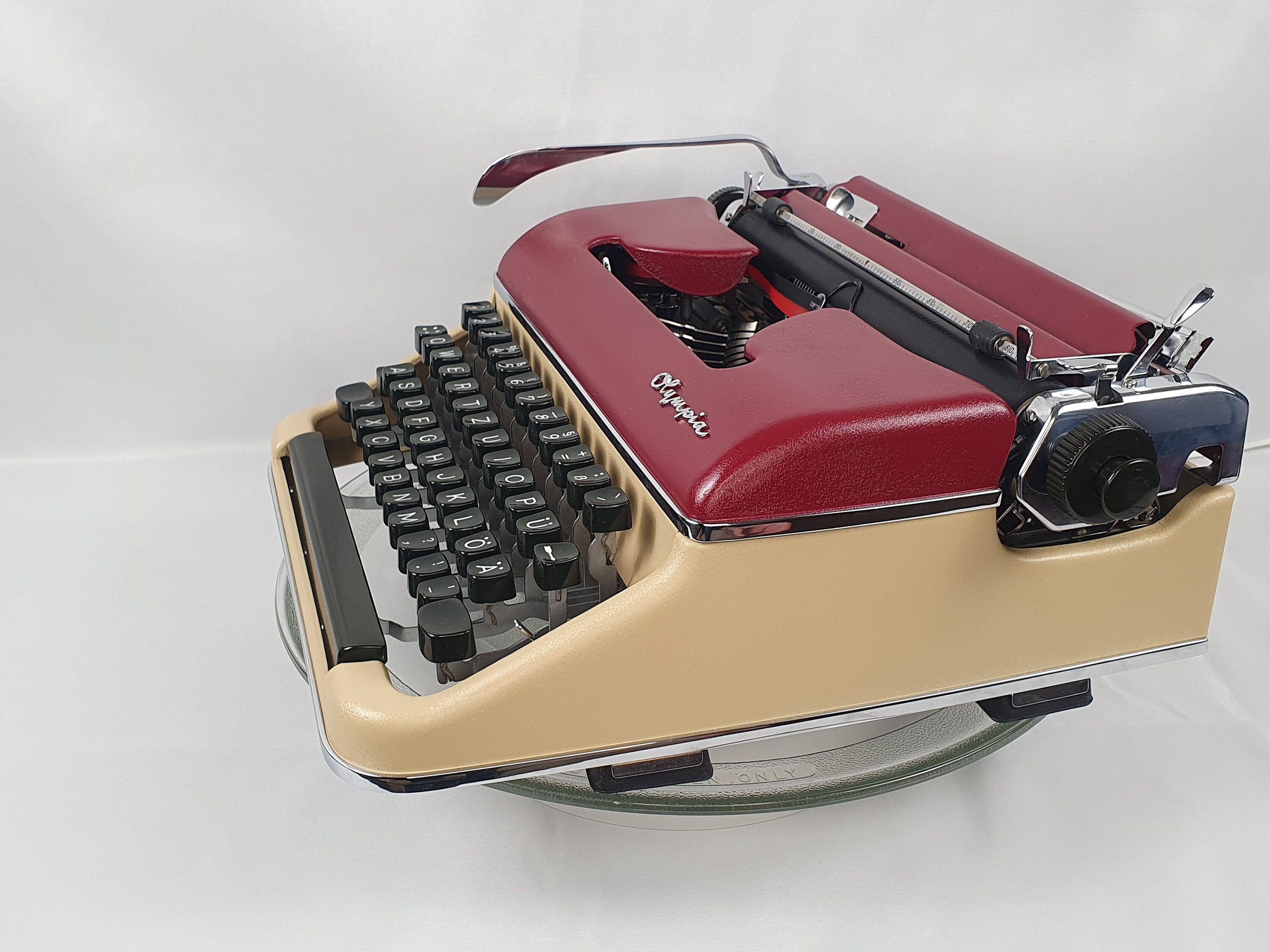 Classic 1950s Charm: Restored Two Colored Olympia SM2 Typewriter - Etsy