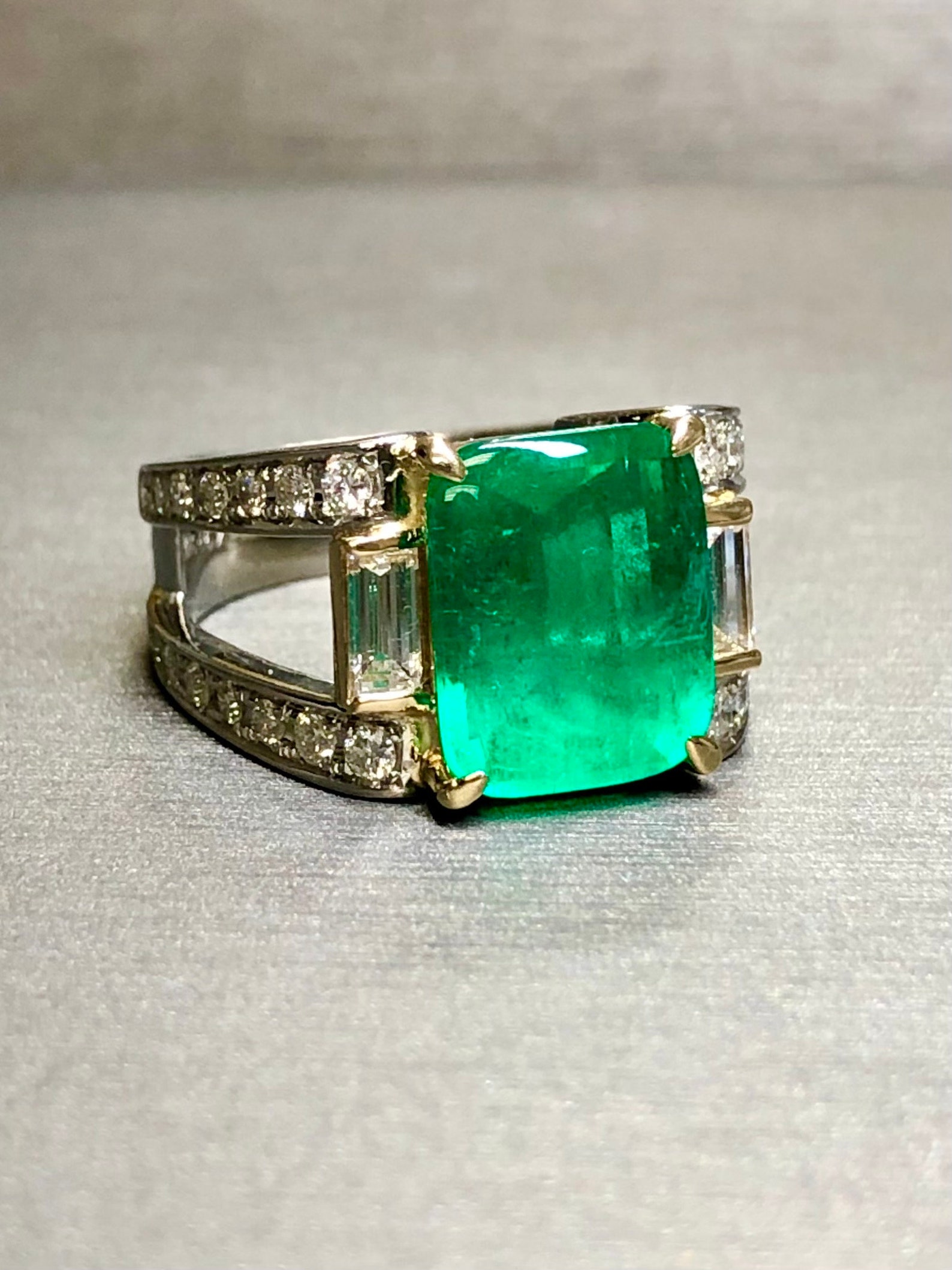 Estate 18K Platinum COLOMBIAN Buff Top Emerald Diamond Ring 6.02cttw ...