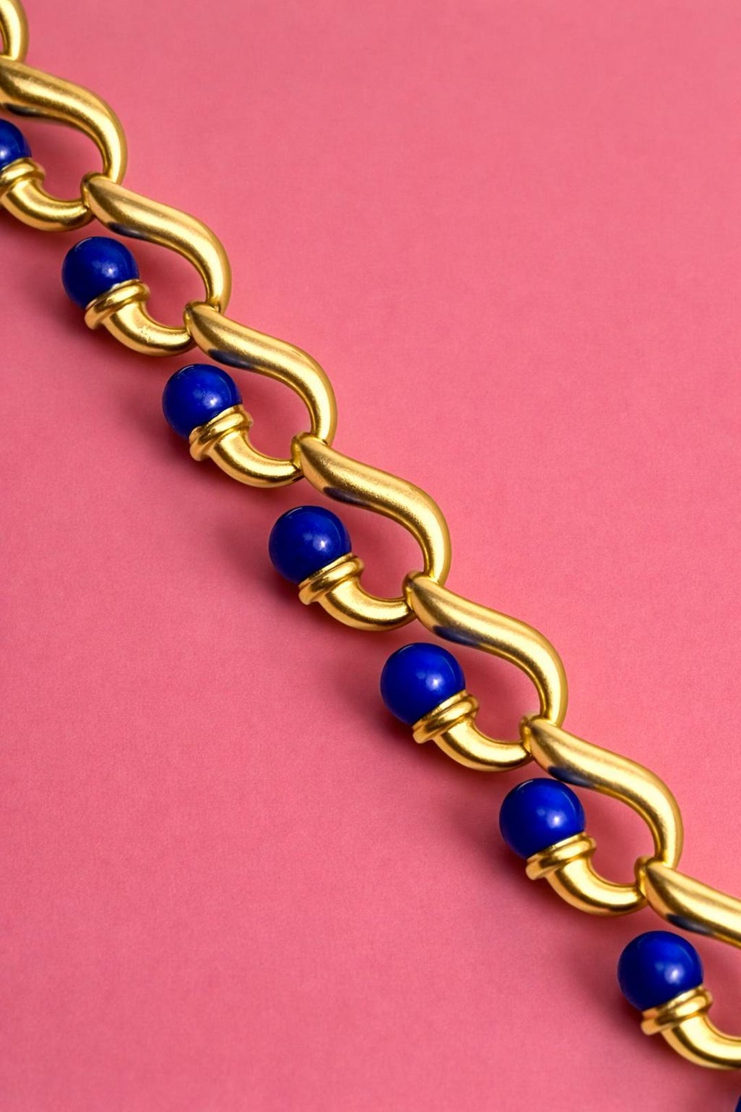 Vintage Textured 18K Yellow Gold Lapis Sphere Curved Link Bracelet 8 ...
