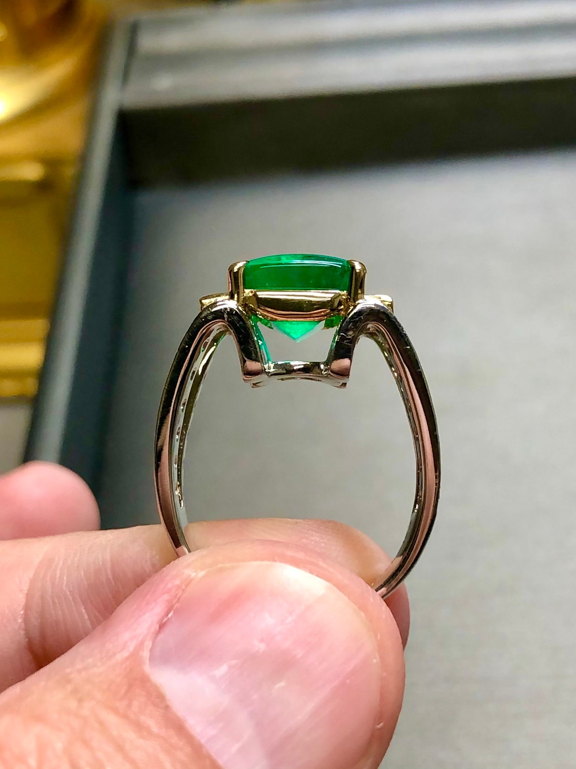 Estate 18K Platinum COLOMBIAN Buff Top Emerald Diamond Ring 6.02cttw ...