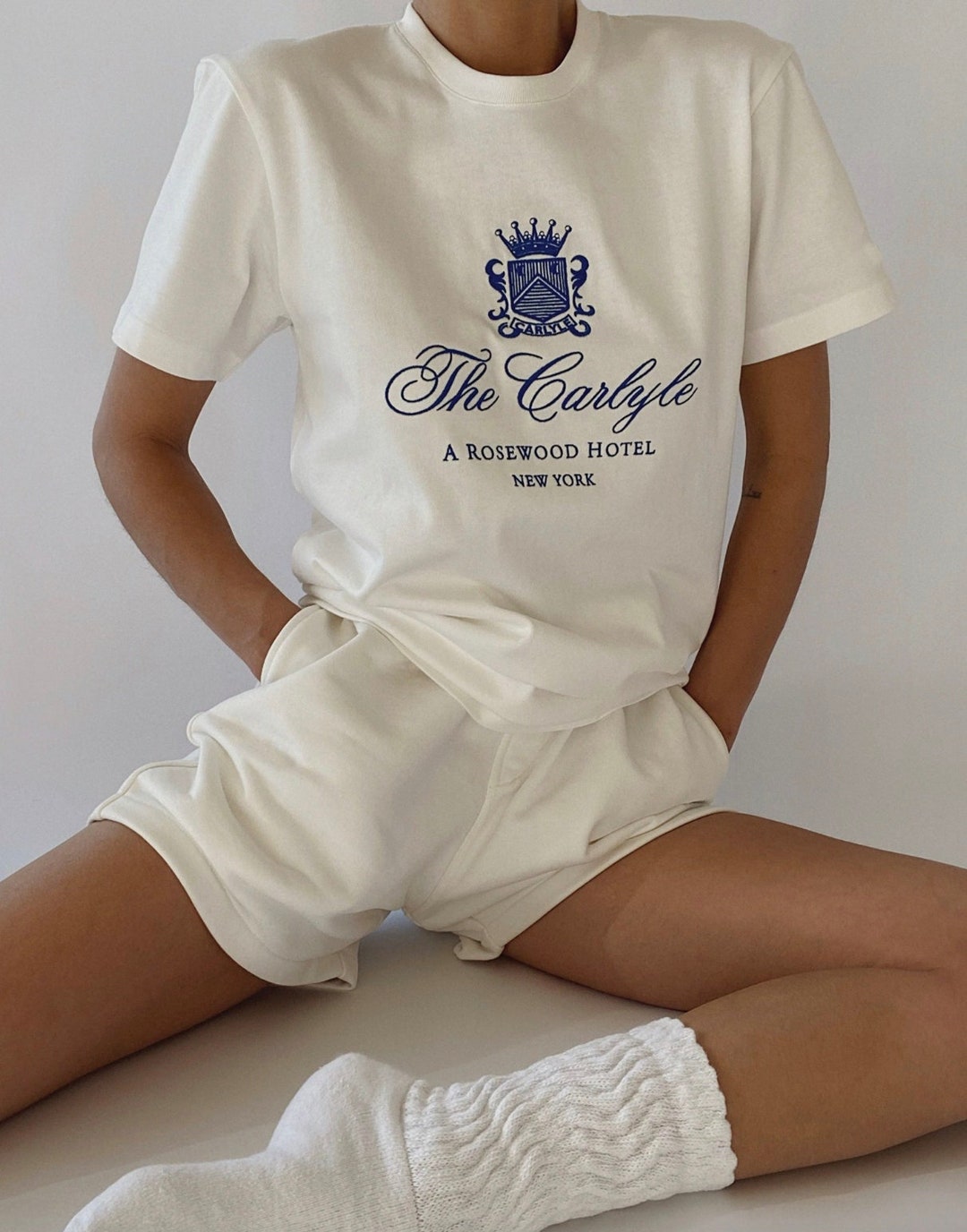 FRAME the Carlyle A Rosewood Hotel New York Unisex Tshirt, Aesthetic ...