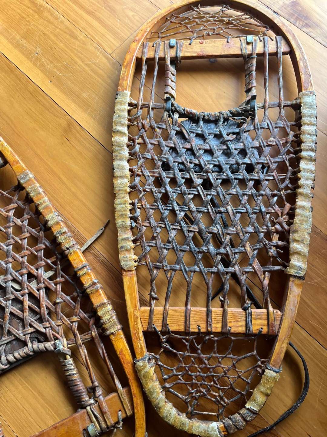 Vintage Pair of U.S. C.A Lund Snow Shoes Hastings Minnesota 1945 & 1960 - Etsy