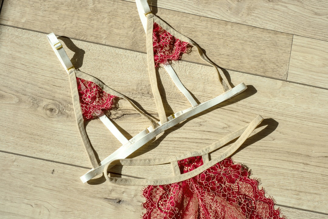 Awesome Burgund Easy-access Set Unique Garter Cupless Bra Catania - Etsy