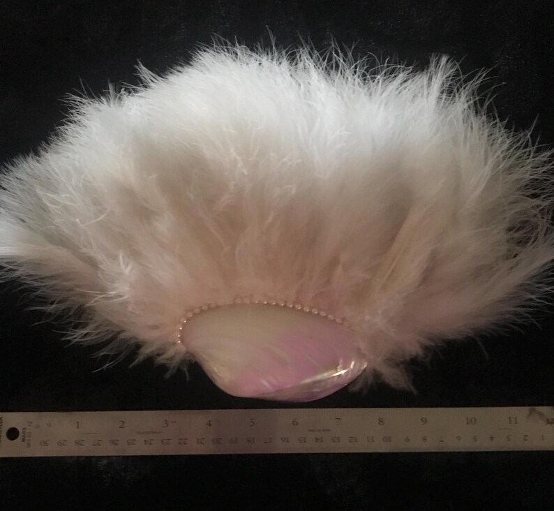 1940’s White Mother of Pearl Clam Shell Marabou Feather Fan, HTF - Etsy