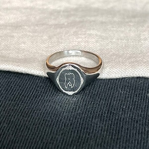 18k Gold Plated "tooth" Engraved Signet Ring - Etsy