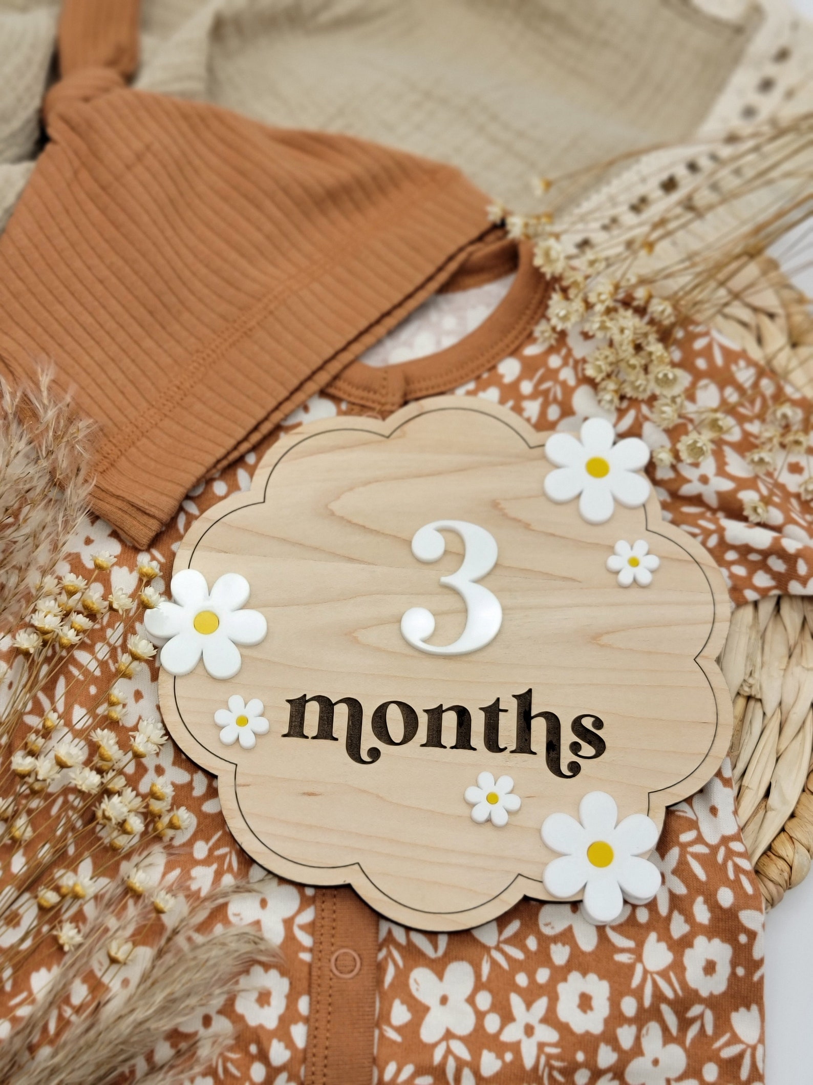 Daisy Milestone Cards, Retro Milestone Cards, Monthly Milestone Marker ...