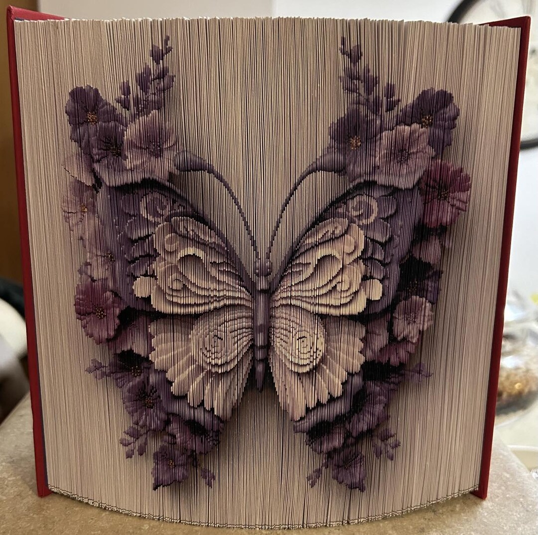 Lilac Butterfly - 20.7cm - 607 Pages - Photo Strip , Fore-edge Pattern ...