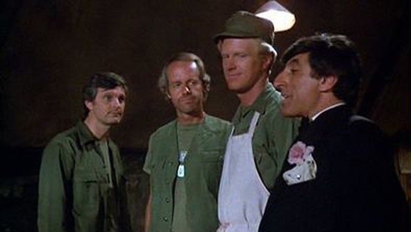 MASH TV Series Script, Wardrobe Department, Alan Alda, Mike Farrell ...